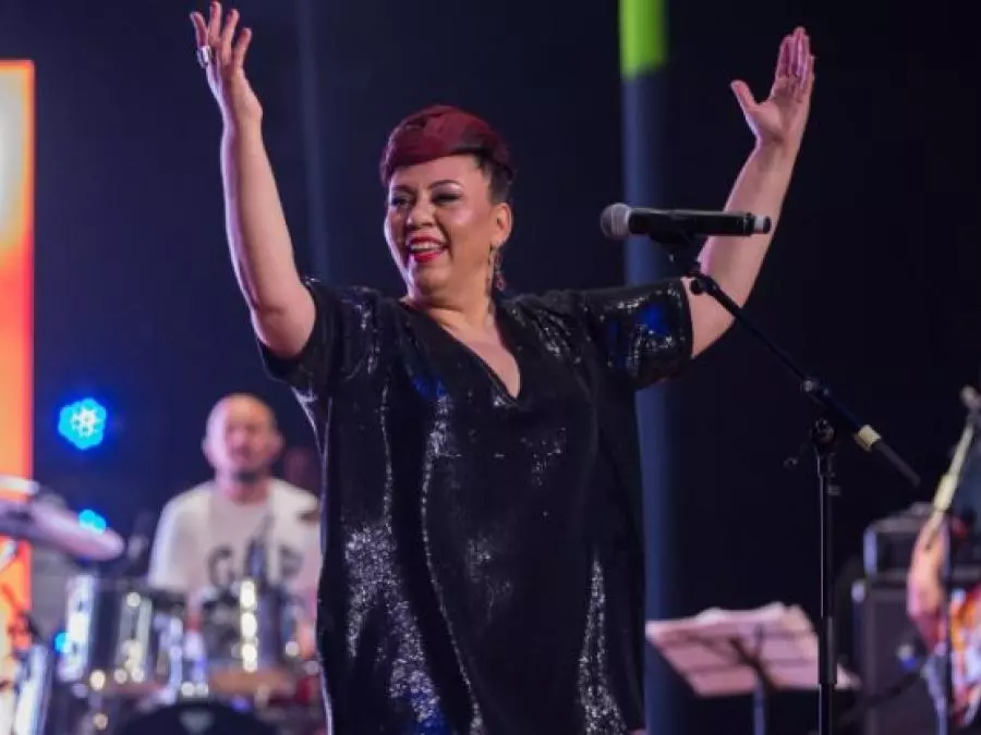Concert époustouflant de Samira Brahmia à Alger – Journal Eddiwan