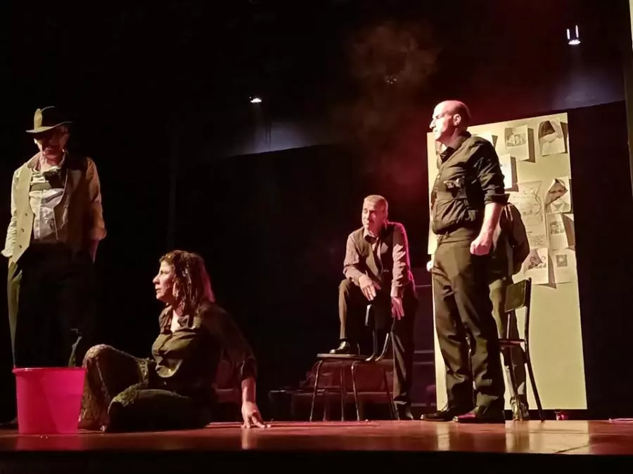 La générale du spectacle «Taht El Hissar», ou psychologie d’une Révolution, présentée à Alger ...